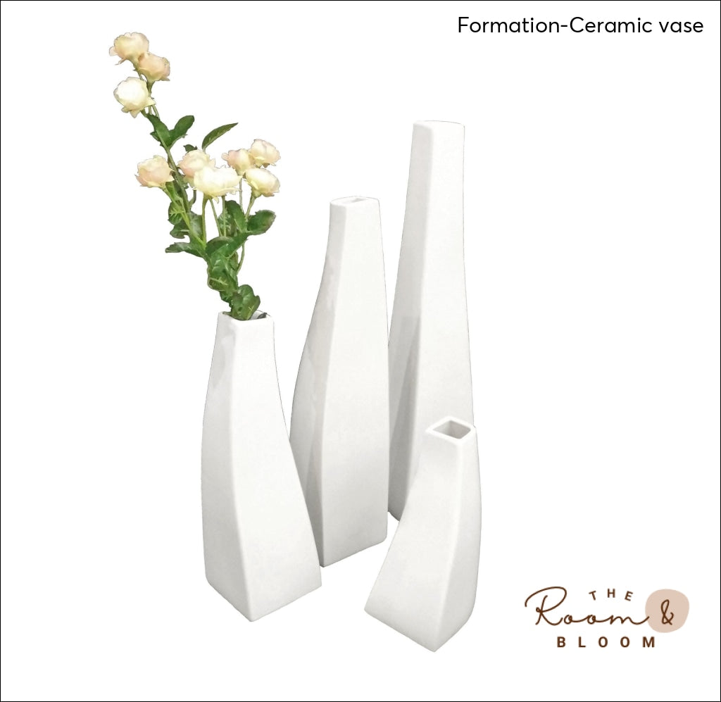 Corner Vase – The Room and Bloom